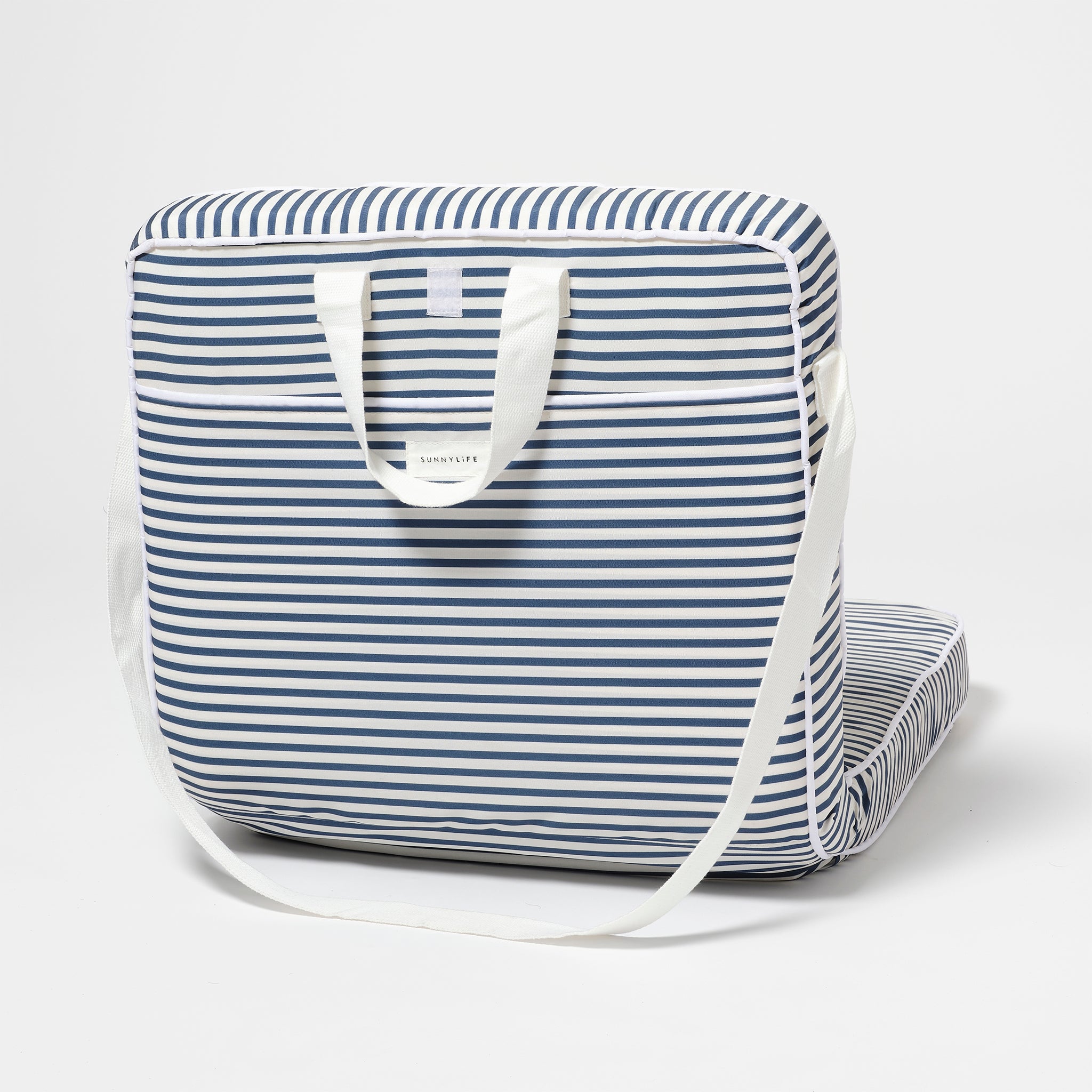 Take Anywhere Folding Chair | Resort Stripe – SUNNYLiFE AU